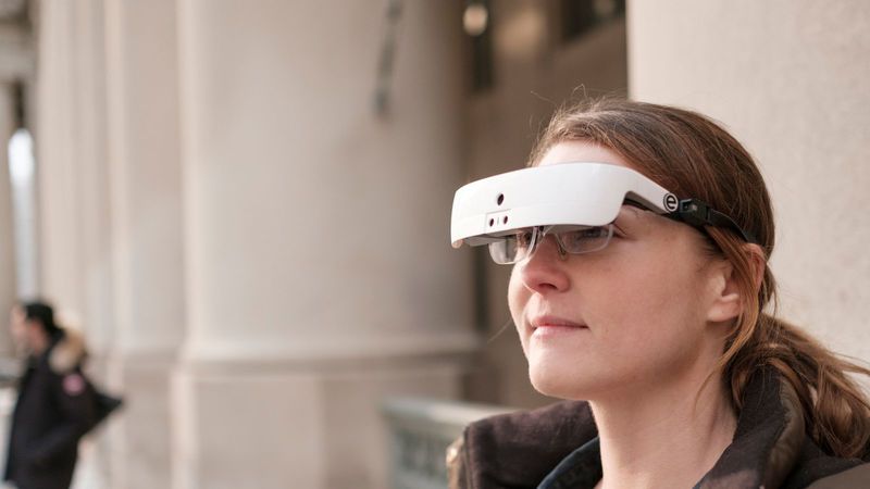 【重見世界】智能眼鏡eSight 3，讓視障人士再次看見光明